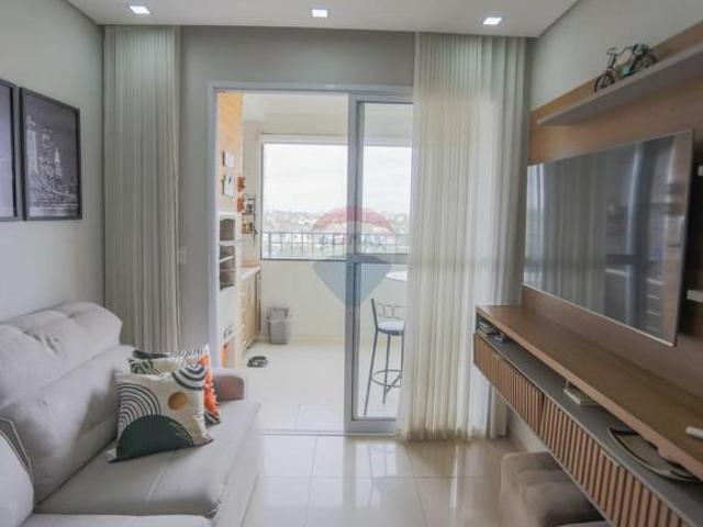 Apartamento para venda em Parque Campolim de 102.00m² com 3 Quartos, 1 Suite e 2 Garagens