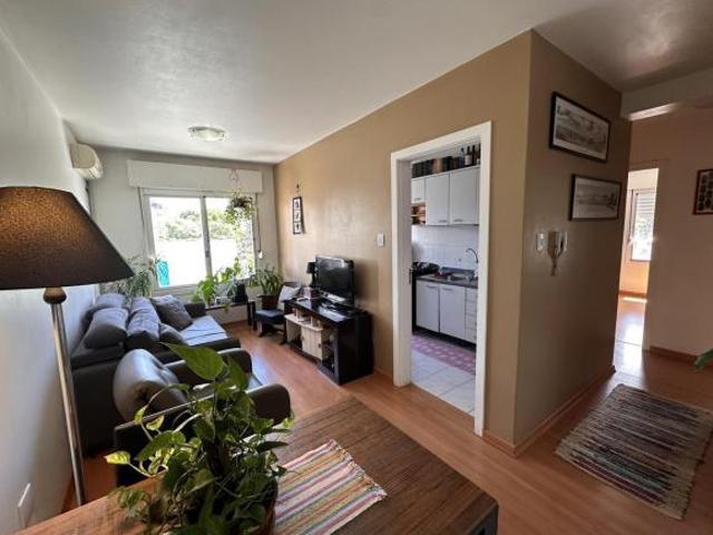 Apartamento para Venda em Pelotas, Centro, 3 dormitórios, 1 banheiro, 2 vagas
