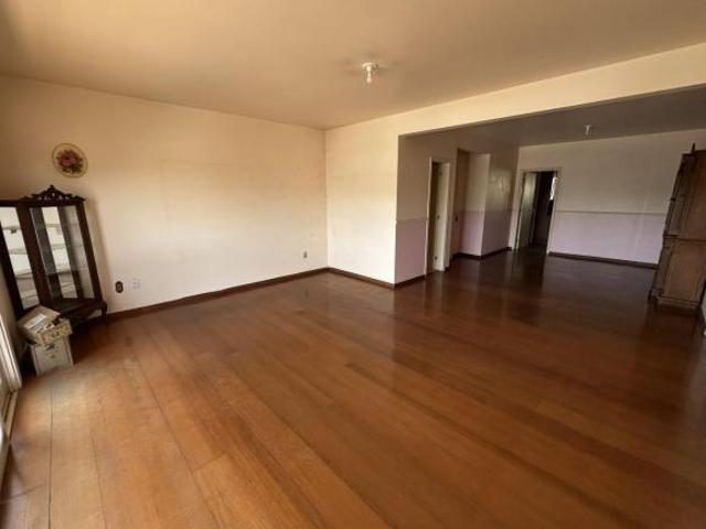 Apartamento para Venda em Pelotas, Centro, 3 dormitórios, 1 suíte, 4 banheiros, 1 vaga