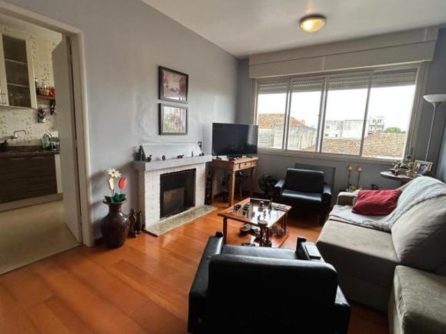 Apartamento para Venda em Pelotas, Centro, 3 dormitórios, 1 suíte, 3 banheiros, 1 vaga