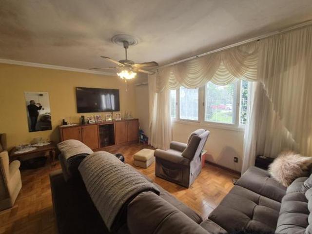 Apartamento para Venda em Pelotas, Centro, 3 dormitórios, 1 suíte, 3 banheiros, 1 vaga