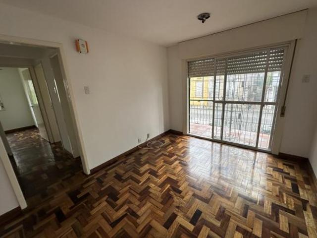 Apartamento para Venda em Pelotas, Centro, 3 dormitórios, 2 banheiros, 1 vaga