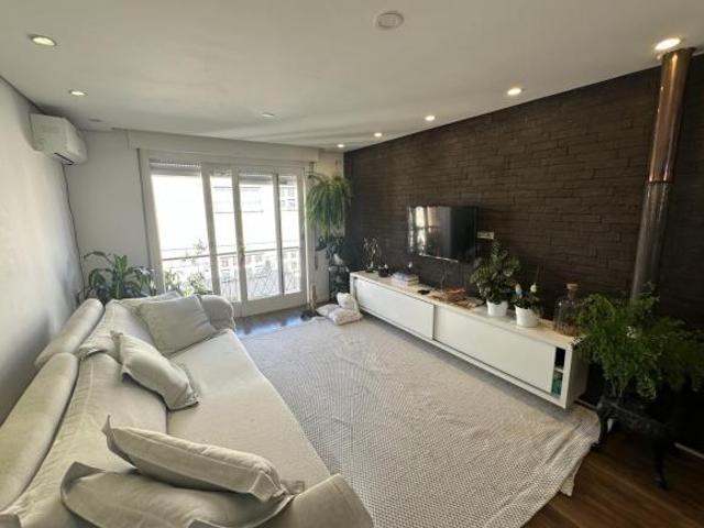 Apartamento para Venda em Pelotas, Areal, 2 dormitórios, 2 banheiros, 1 vaga