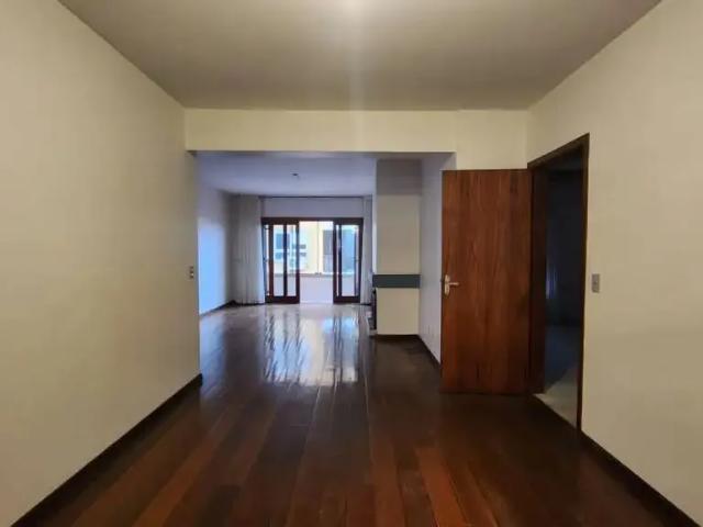 Apartamento para Venda em Pelotas/RS Centro 3 Quartos