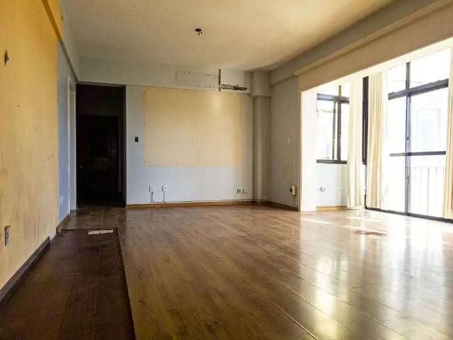 Apartamento para Venda em Pelotas/RS Centro 3 Quartos