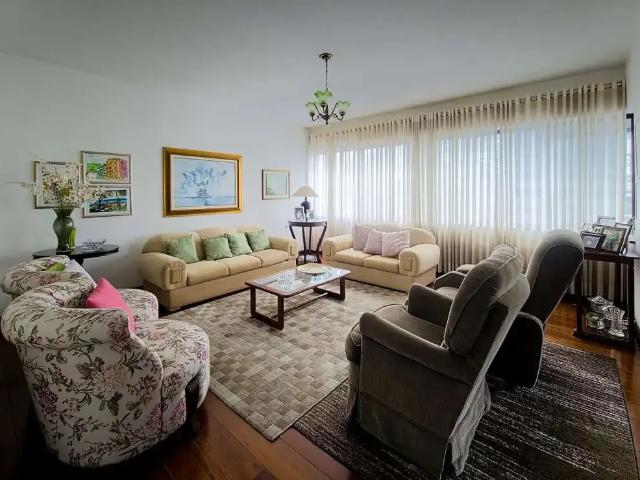 Apartamento para Venda em Pelotas/RS Centro 3 Quartos