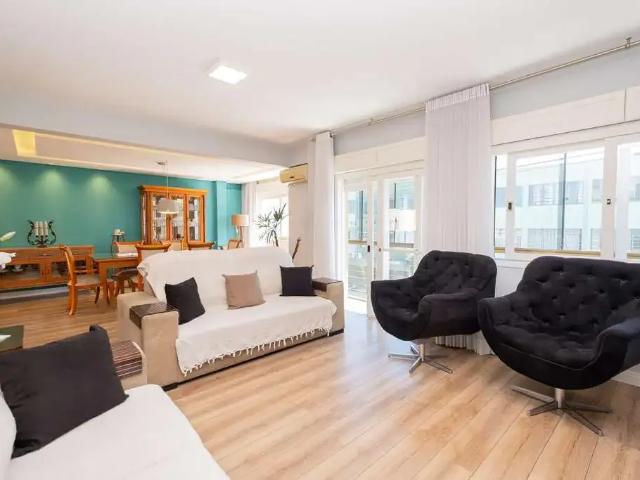 Apartamento para Venda em Pelotas/RS Centro 4 Quartos