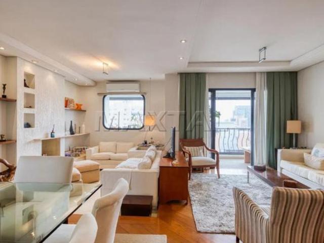 Apartamento para venda em Perdizes com 4 quartos, sendo 4 suítes, 200m², lazer completo