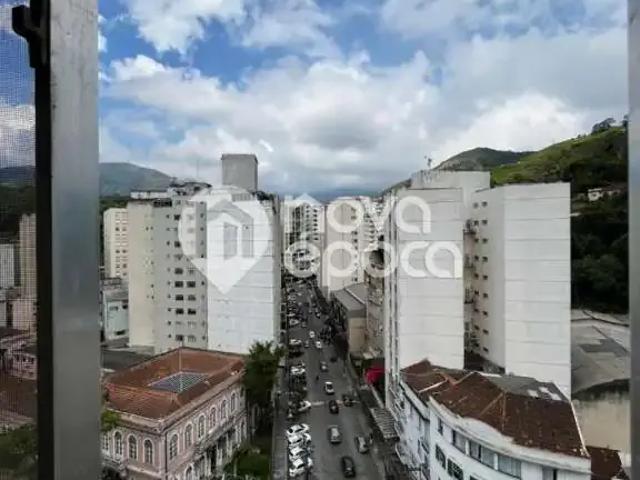 Apartamento para Venda em Petrópolis/RJ Centro 2 Quartos
