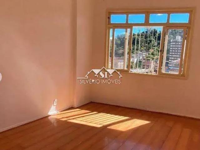 Apartamento para Venda em Petrópolis/RJ Centro 2 Quartos