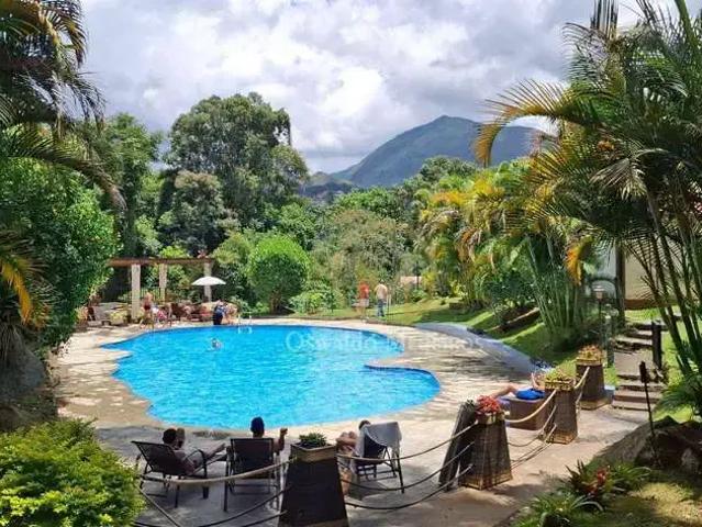 Apartamento para Venda em Petrópolis/RJ Samambaia 2 Quartos