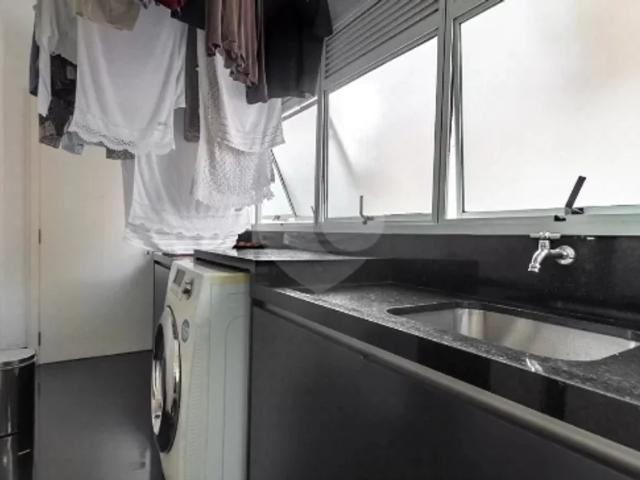 Apartamento para venda em Pinheiros com 189 m², 3 vagas, lazer!