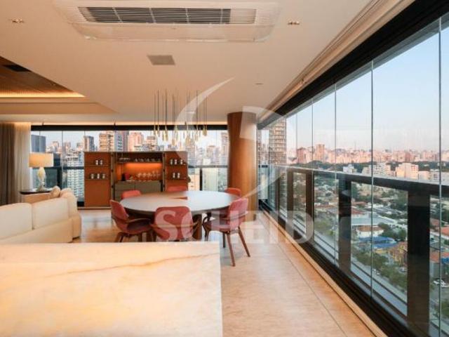 Apartamento para venda em Pinheiros com 2 quartos, sendo 2 suítes, 145m²