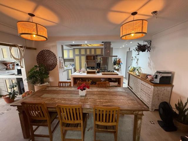 Apartamento para venda em Pitangueiras em Guarujá São Paulo de 299.00m² com 3 Quartos, 1 Suíte e 2 Garagens