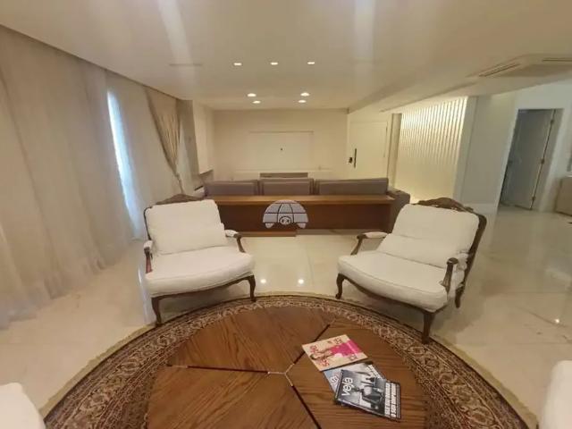 Apartamento para Venda em Ponta Grossa/PR Centro 4 Quartos
