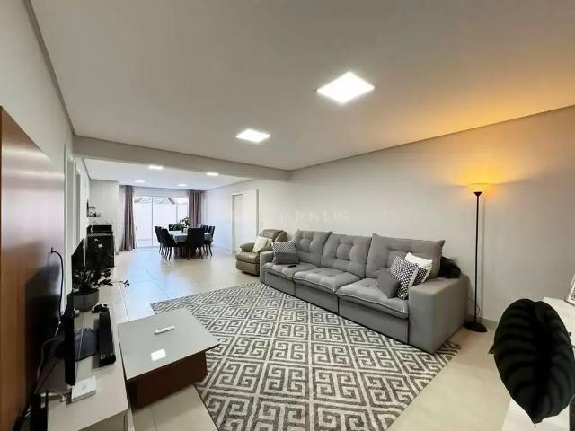 Apartamento para Venda em Ponta Grossa/PR Centro 3 Quartos
