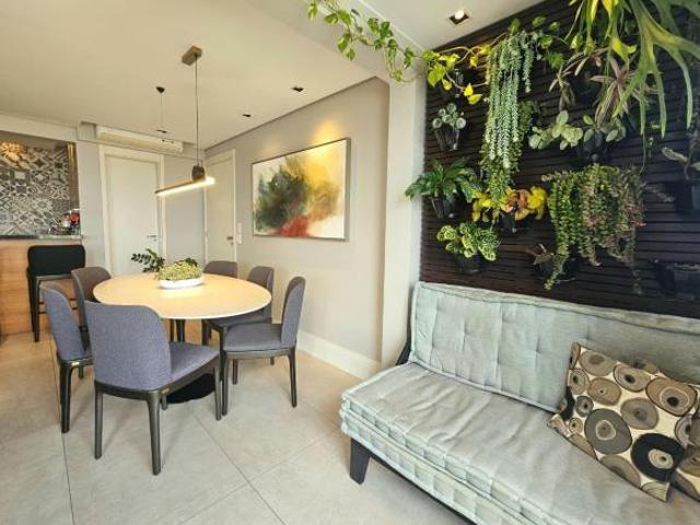 Apartamento para venda em Portão de 105.00m² com 3 Quartos, 1 Suite e 2 Garagens