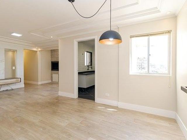 Apartamento para venda em Portão em Curitiba Paraná de 81.00m² com 3 Quartos, 1 Suíte e 1 Garagem