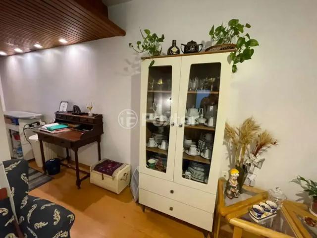 Apartamento para Venda em Porto Alegre/RS Medianeira 2 Quartos