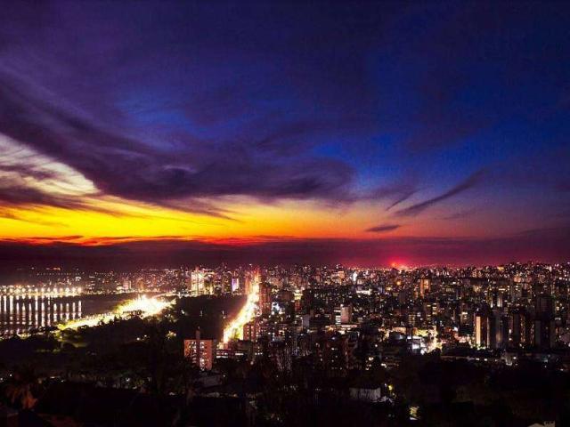 Apartamento para Venda em Porto Alegre/RS Menino Deus 3 Quartos