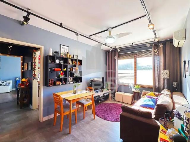 Apartamento para Venda em Porto Alegre/RS Menino Deus 2 Quartos