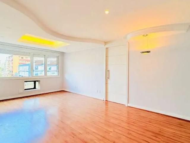 Apartamento para Venda em Porto Alegre/RS Menino Deus 3 Quartos