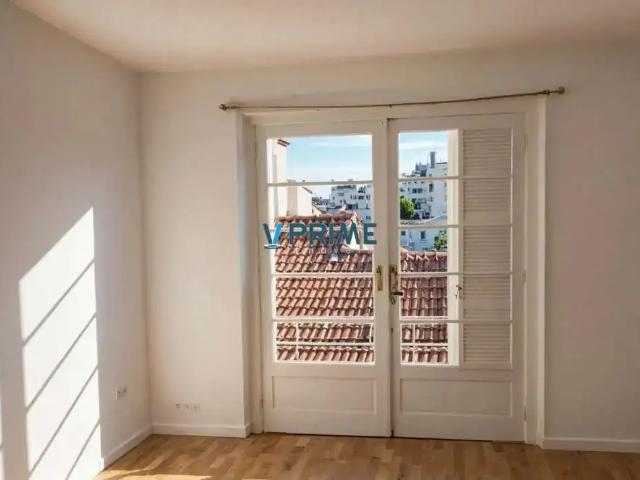 Apartamento para Venda em Porto Alegre/RS Auxiliadora 2 Quartos