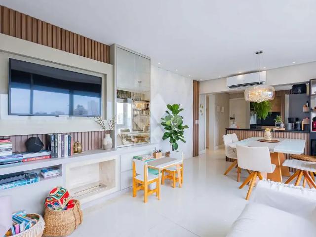Apartamento para Venda em Porto Alegre/RS Auxiliadora 2 Quartos