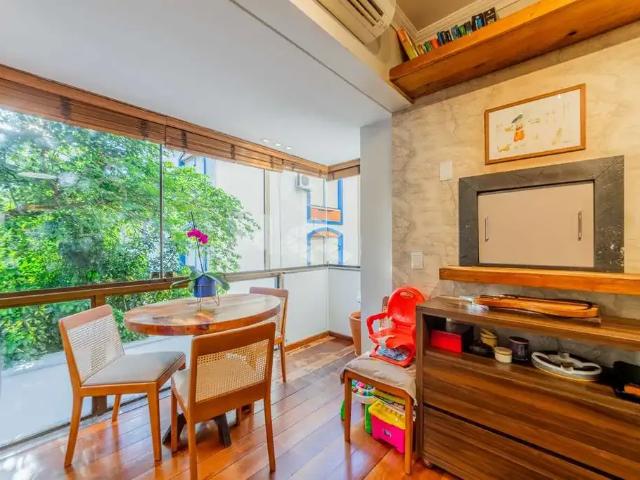 Apartamento para Venda em Porto Alegre/RS Auxiliadora 2 Quartos
