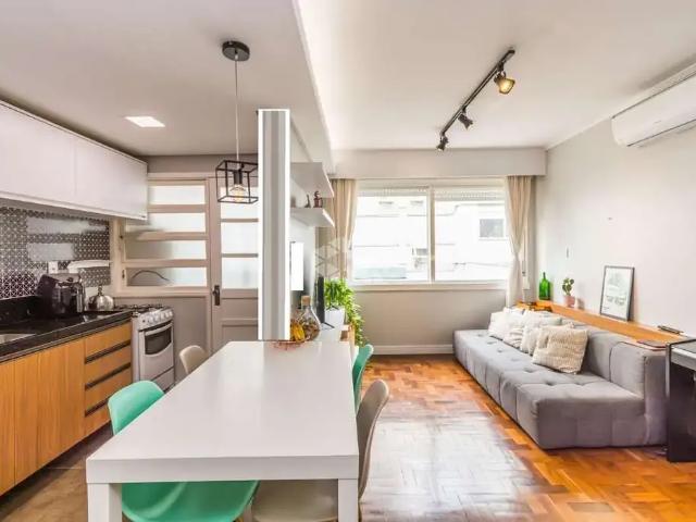 Apartamento para Venda em Porto Alegre/RS Auxiliadora 2 Quartos