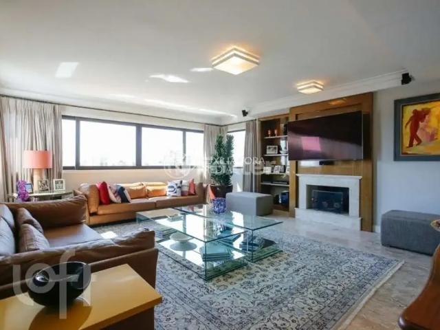 Apartamento para Venda em Porto Alegre/RS Auxiliadora 3 Quartos