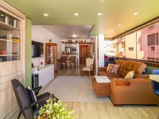Apartamento para Venda em Porto Alegre/RS Auxiliadora 3 Quartos