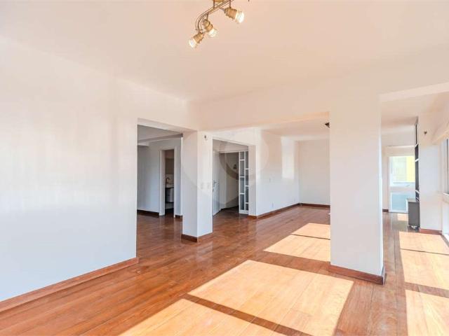 Apartamento para Venda em Porto Alegre/RS Auxiliadora 3 Quartos