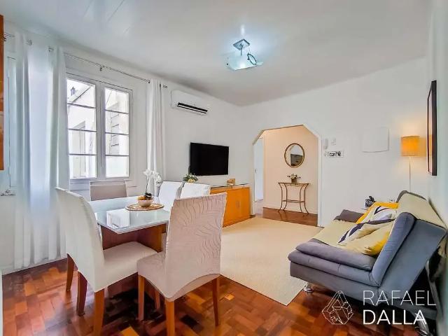 Apartamento para Venda em Porto Alegre/RS Auxiliadora 3 Quartos