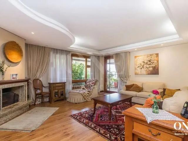 Apartamento para Venda em Porto Alegre/RS Auxiliadora 4 Quartos