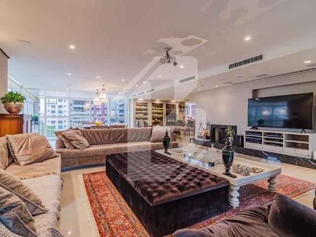 Apartamento para Venda em Porto Alegre/RS Auxiliadora 4 Quartos