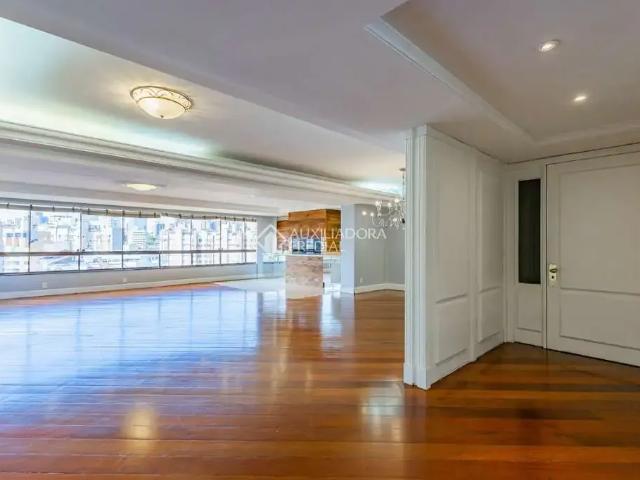 Apartamento para Venda em Porto Alegre/RS Auxiliadora 4 Quartos