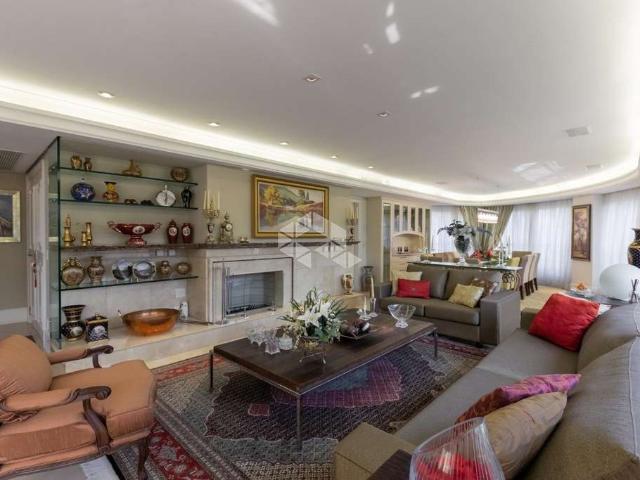 Apartamento para Venda em Porto Alegre/RS Auxiliadora 4 Quartos
