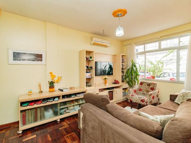 Apartamento para Venda em Porto Alegre/RS Auxiliadora 4 Quartos