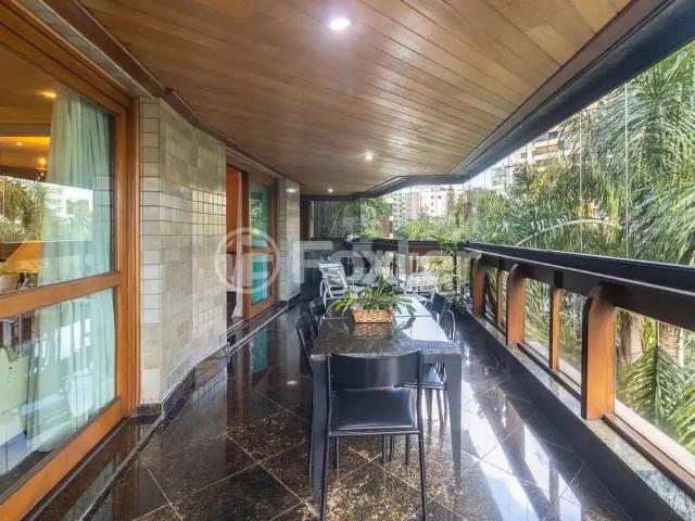 Apartamento para Venda em Porto Alegre/RS Auxiliadora 4 Quartos