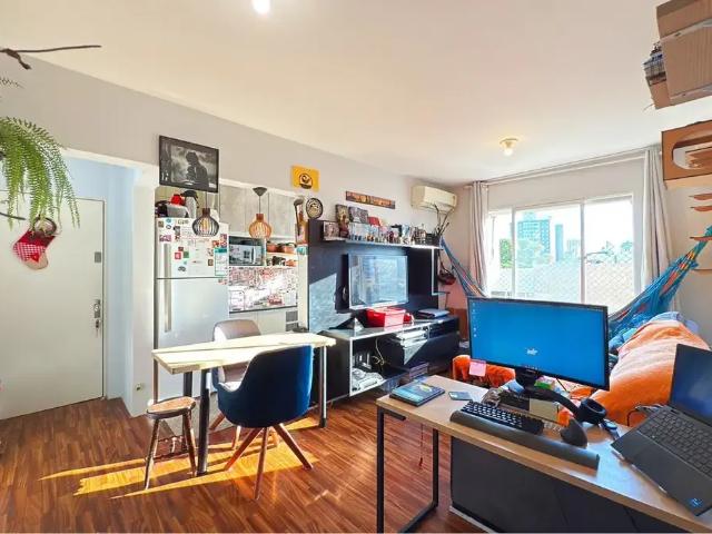 Apartamento para Venda em Porto Alegre/RS Azenha 1 Quartos