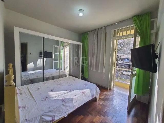 Apartamento para Venda em Porto Alegre/RS Azenha 2 Quartos