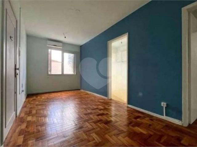 Apartamento para Venda em Porto Alegre/RS Azenha 2 Quartos