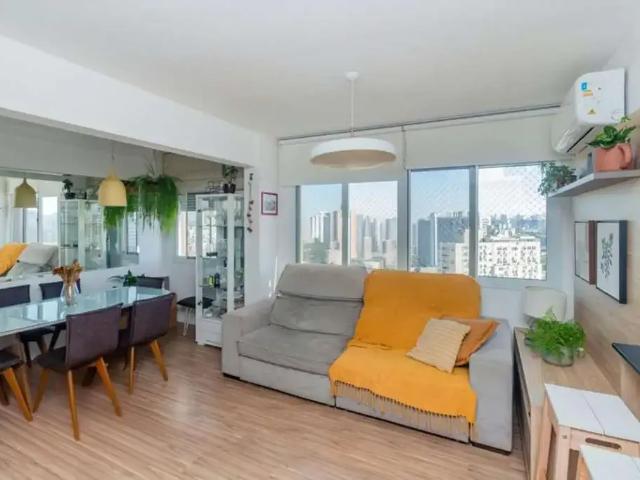 Apartamento para Venda em Porto Alegre/RS Azenha 3 Quartos
