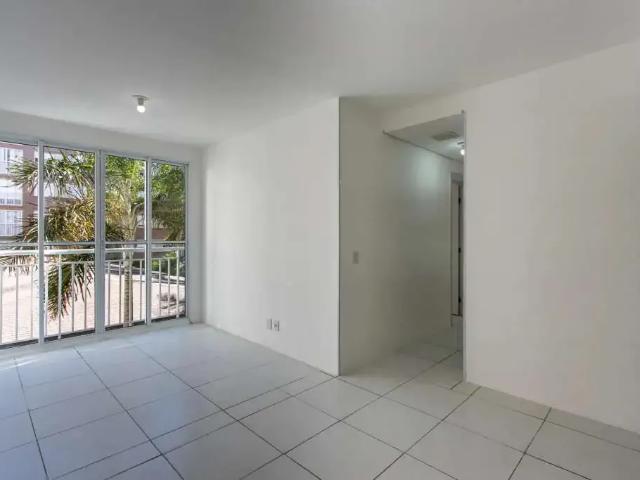 Apartamento para Venda em Porto Alegre/RS Cavalhada 2 Quartos