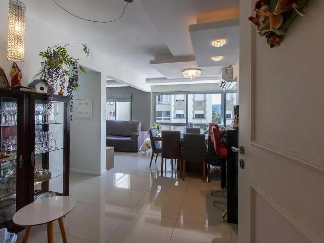 Apartamento para Venda em Porto Alegre/RS Cavalhada 3 Quartos