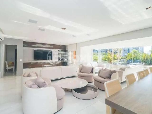 Apartamento para Venda em Porto Alegre/RS Central Parque 4 Quartos
