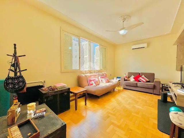 Apartamento para Venda em Porto Alegre/RS Centro 3 Quartos