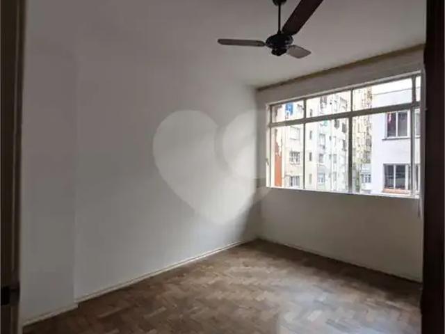 Apartamento para Venda em Porto Alegre/RS Centro 3 Quartos