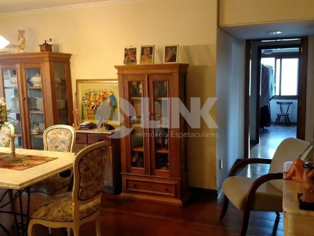Apartamento para Venda em Porto Alegre/RS Chácara das Pedras 3 Quartos